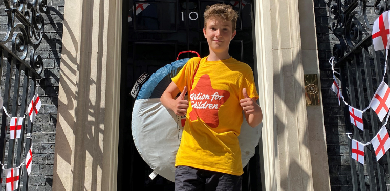 The Prime Minister meets Max ‘Boy in the Tent’ Woosey as the 11-year ...